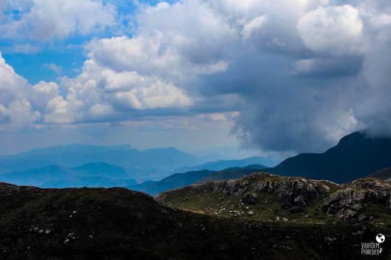 Morro do Couto: uma trilha leve com visuais lindos no PNI