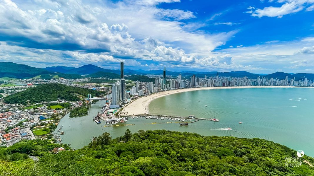 Praias em Balneário Camboriú, SC: 9 melhores + dicas